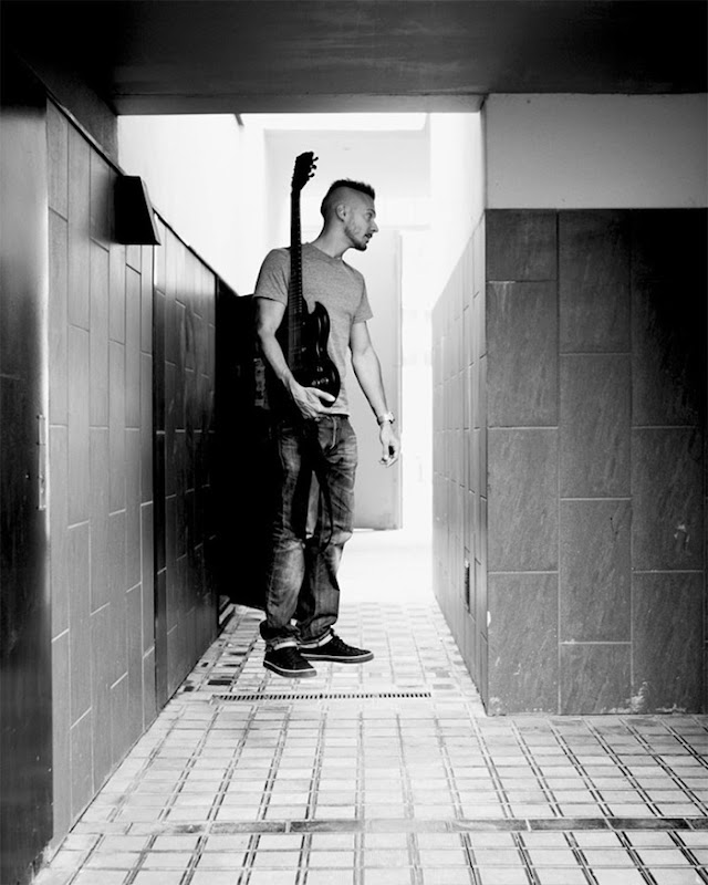 Levitation by Franck Bohbot | Amusing Planet